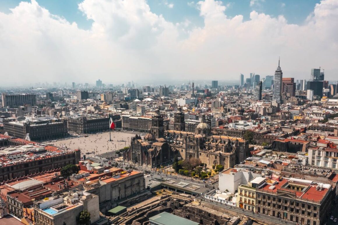Lo que Debes Saber de la Plaza Garibaldi en la CDMX | ER